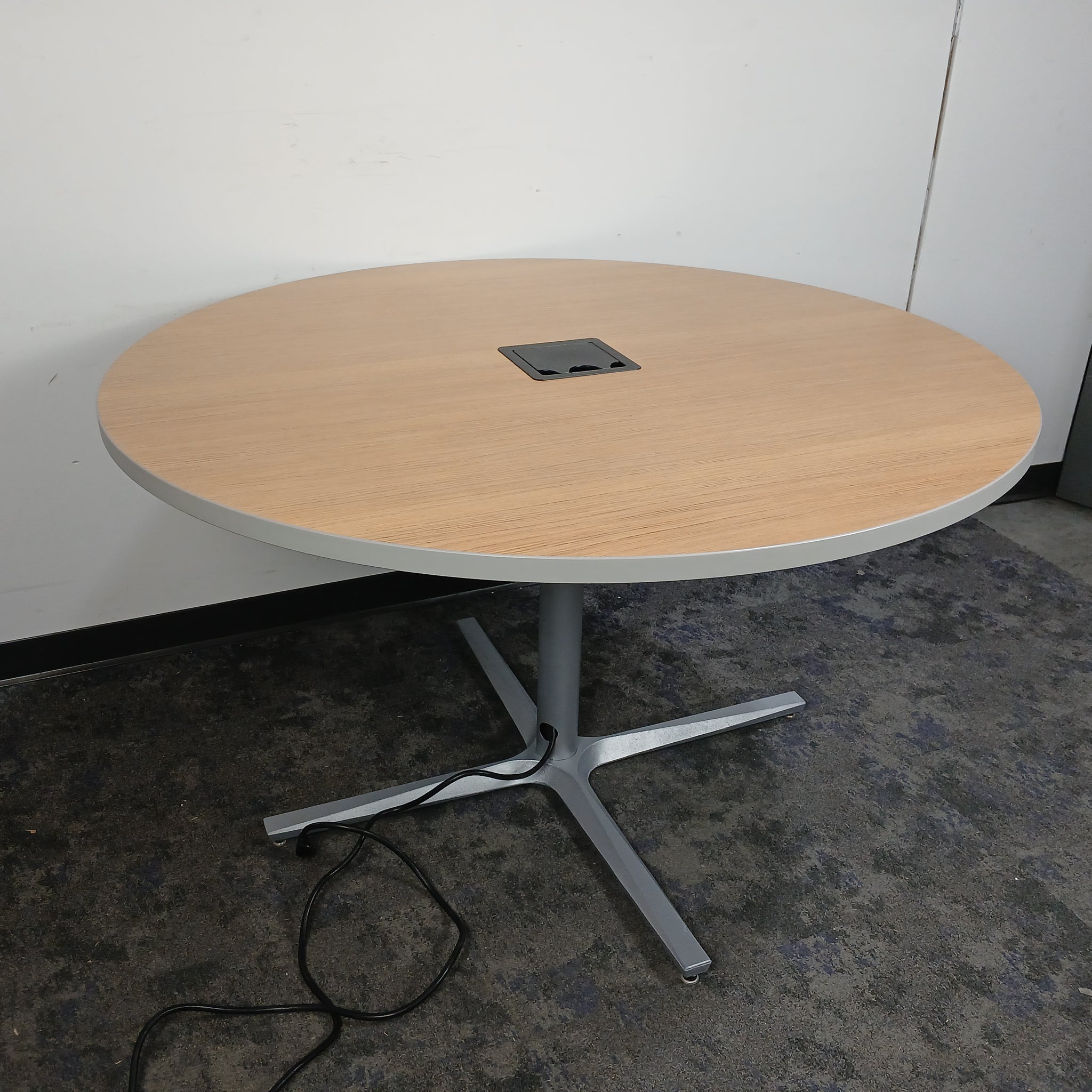 TJ Office Furniture in Minneapolis - St. Paul Minnesota