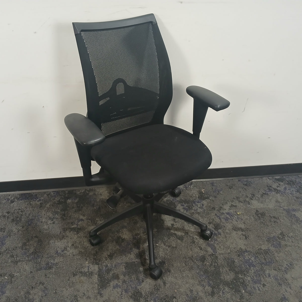 Desk Chair | Used office furniture in Minneapolis and St. Paul MN — TJ ...