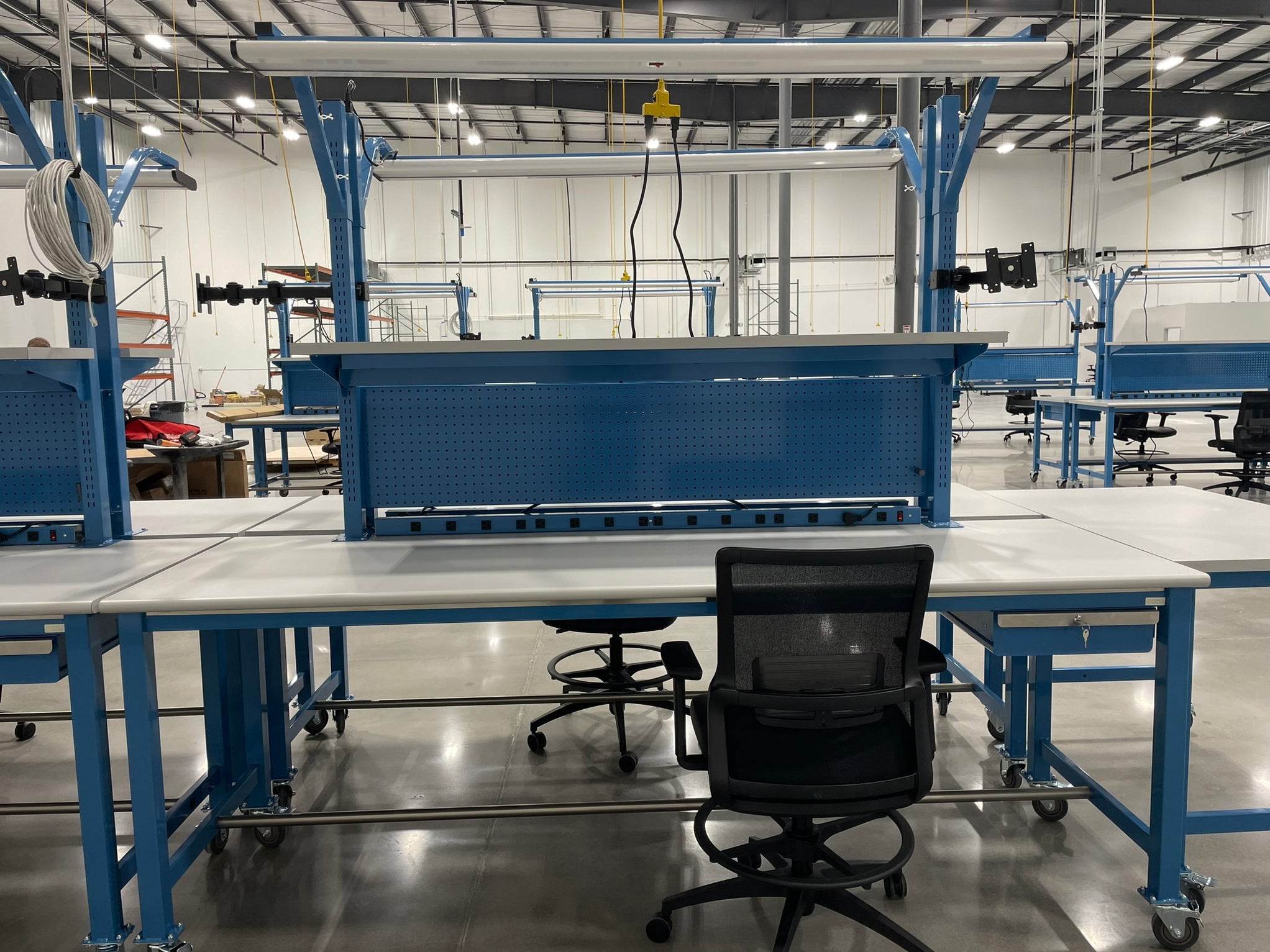 BenchPro 8' SER Flex Lab Bench — TJ Office Furniture